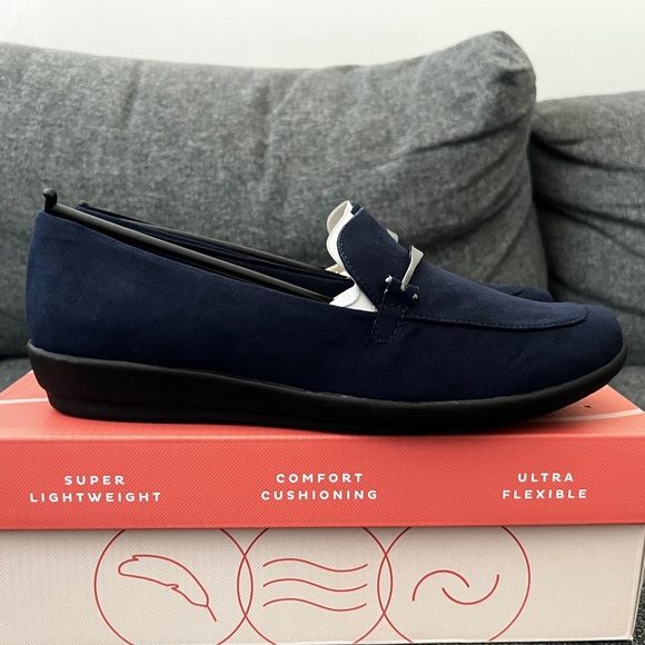 Easy Spirit | Shoes | New Easy Spirit Navy Blue Suede Loafers Size 9m ...